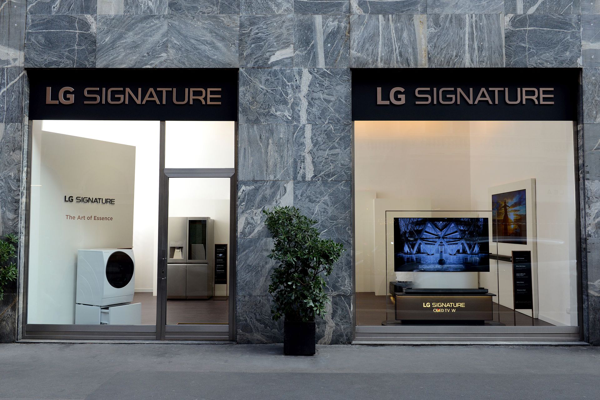 LG Electronics apre il nuovo Flagship Store LG SIGNATURE - Batista70