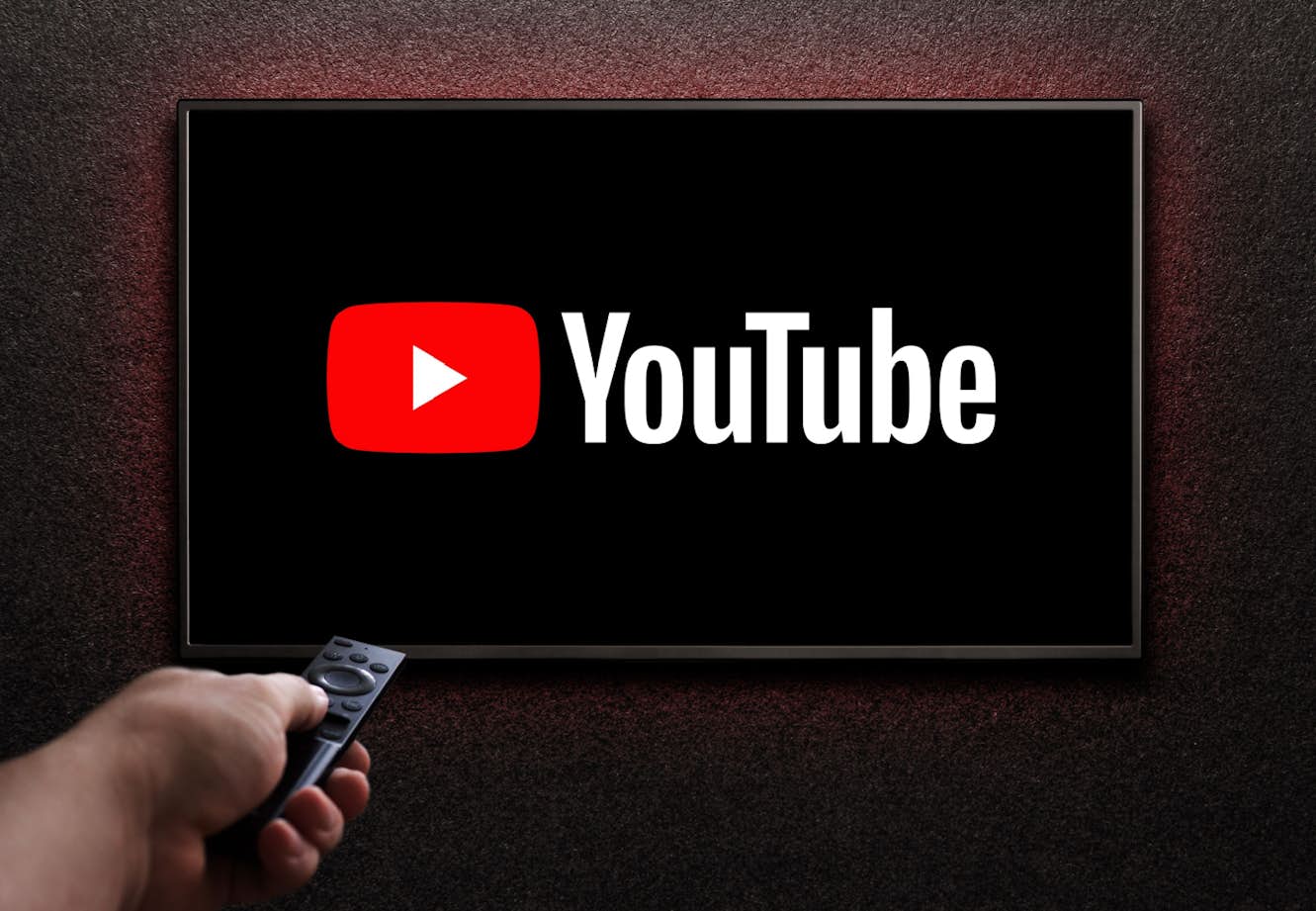 YouTube inizia a testare una nuova funzione simile alle community notes ...